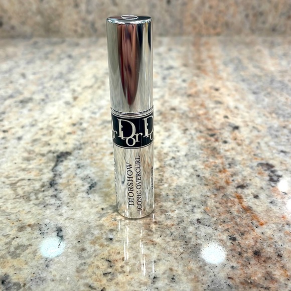 Dior | Makeup | New Dior Iconic Overcurl | Poshmark